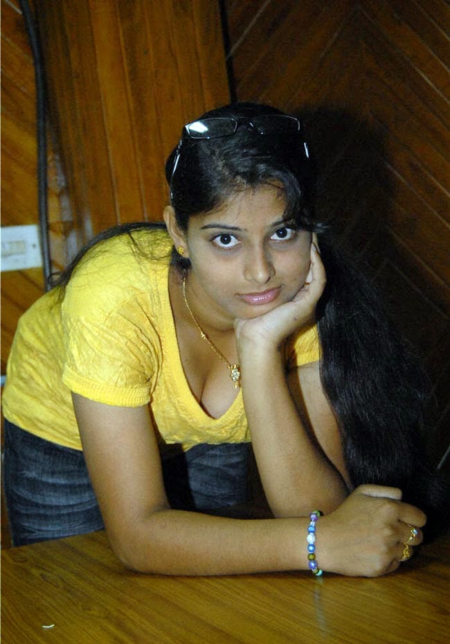 Tamil Hot Girl