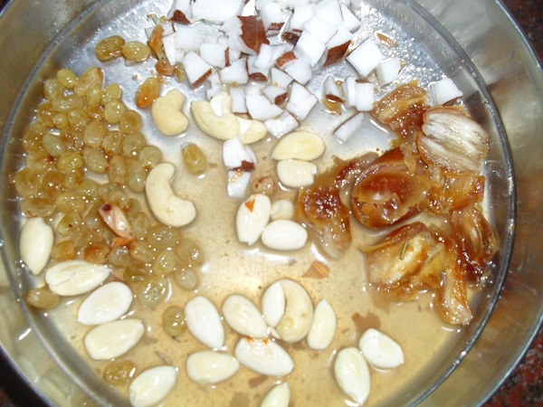 Dry Fruit and Nut Payasam/Harira - Milk Beverage With Dry Fruits And Nuts