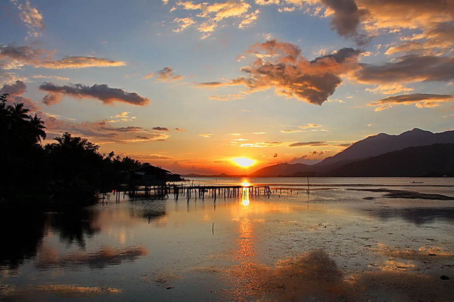 Landscape Picture's: Sunset in Sentani Lake