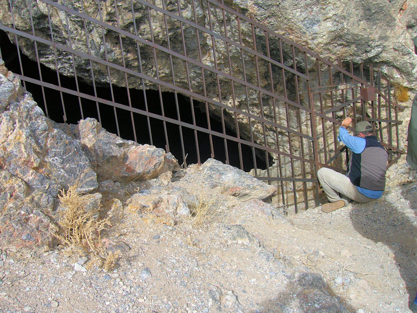 Utah Caves: Juke Box Cave