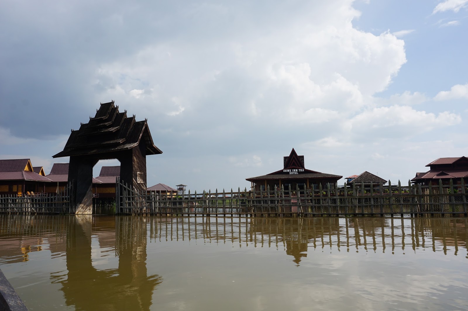 [Hotel Review] Shwe Inn Tha Floating Resort at Inle Lake - Vikingess ...