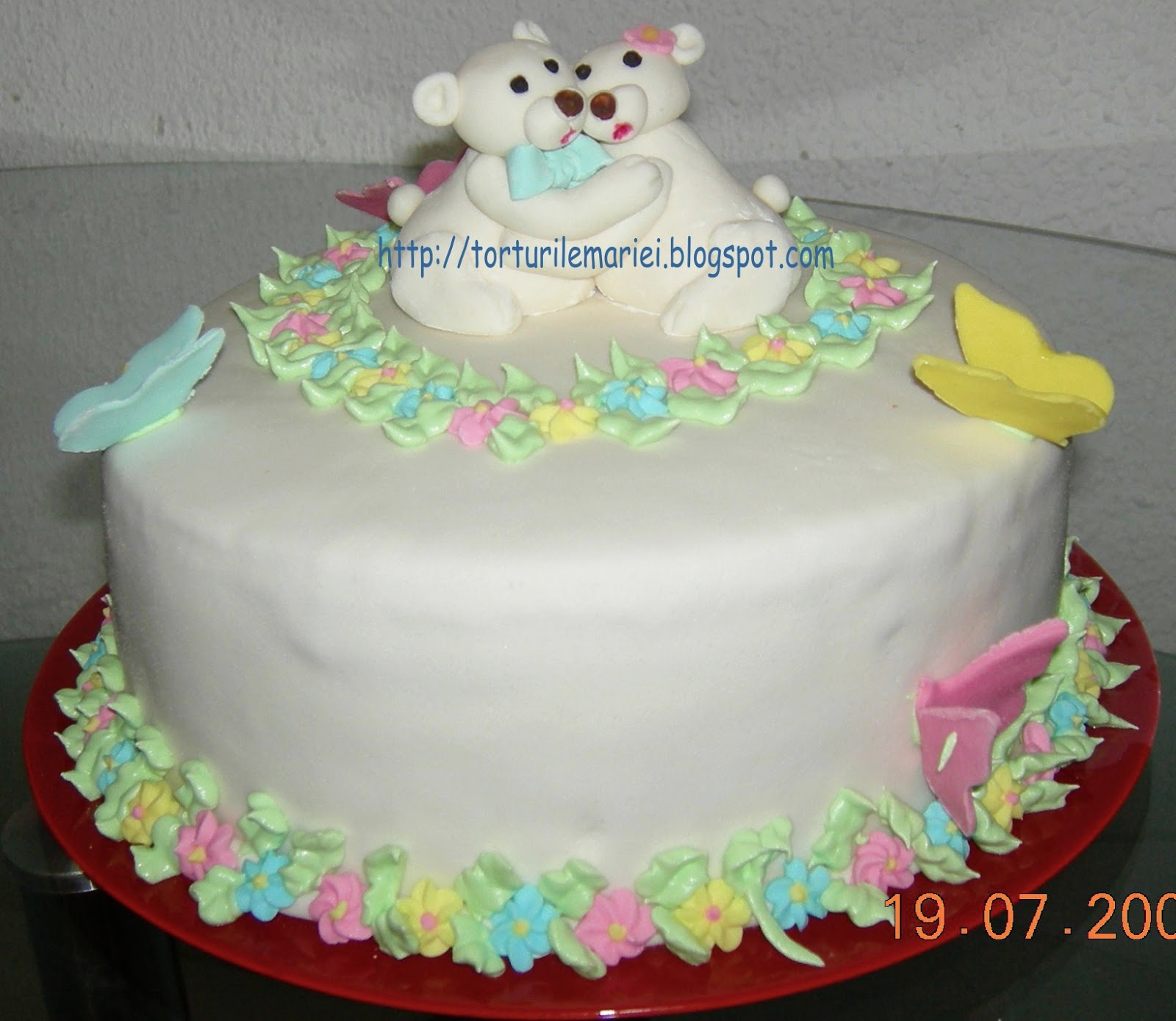 Lovely Creative Cakes : Tort cu ursuleti imbratisati