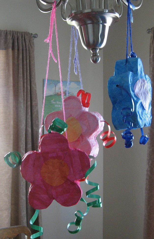 Almost Unschoolers: Easy Flower Piñatas