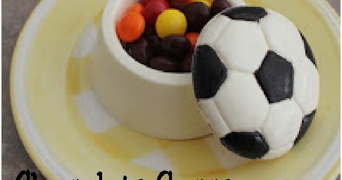 DIY Party Mom: Soccer Ball Chocolate Candy Box Favor & Free Printable