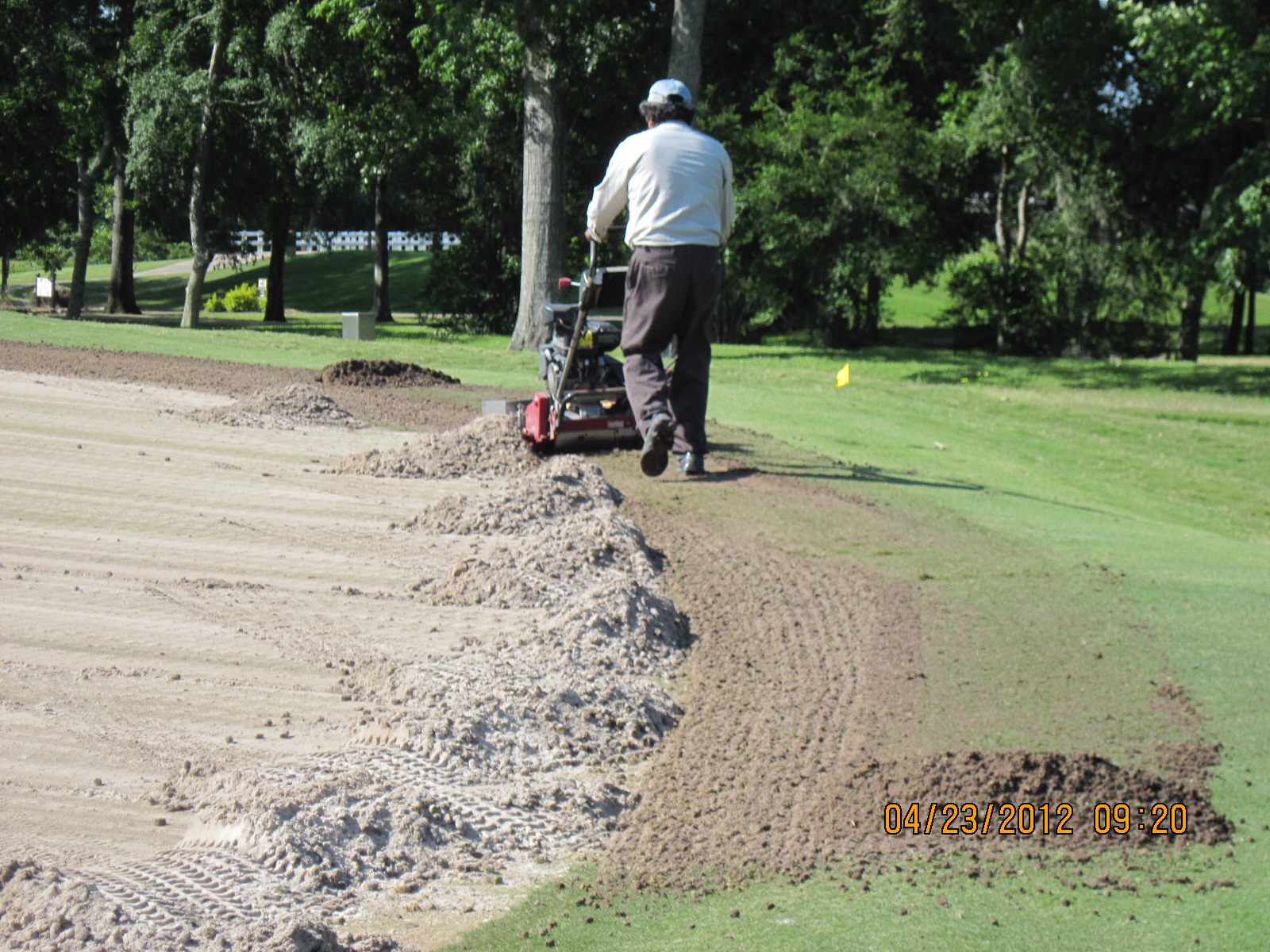 Bay Oaks Country Club Golf Course Maintenance: Greens Aerification Finished