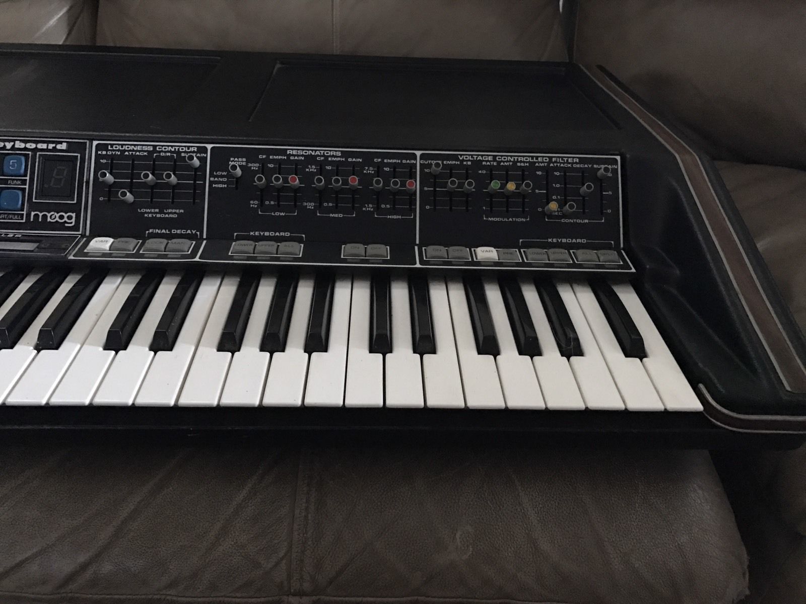 MATRIXSYNTH: Moog Polymoog 203a Polyphonic Analog Synthesizer