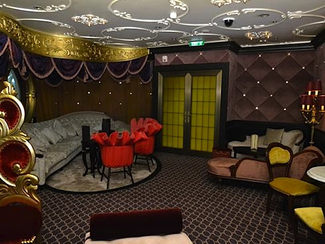 ImNotBad.com - A Jessica Rabbit Site: Jessica Rabbit Champagne ...