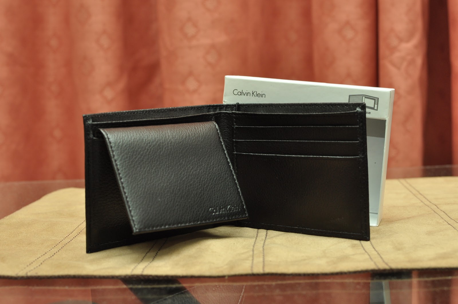 Handbags Haven Enterprise : CK Men Wallet - Passcase
