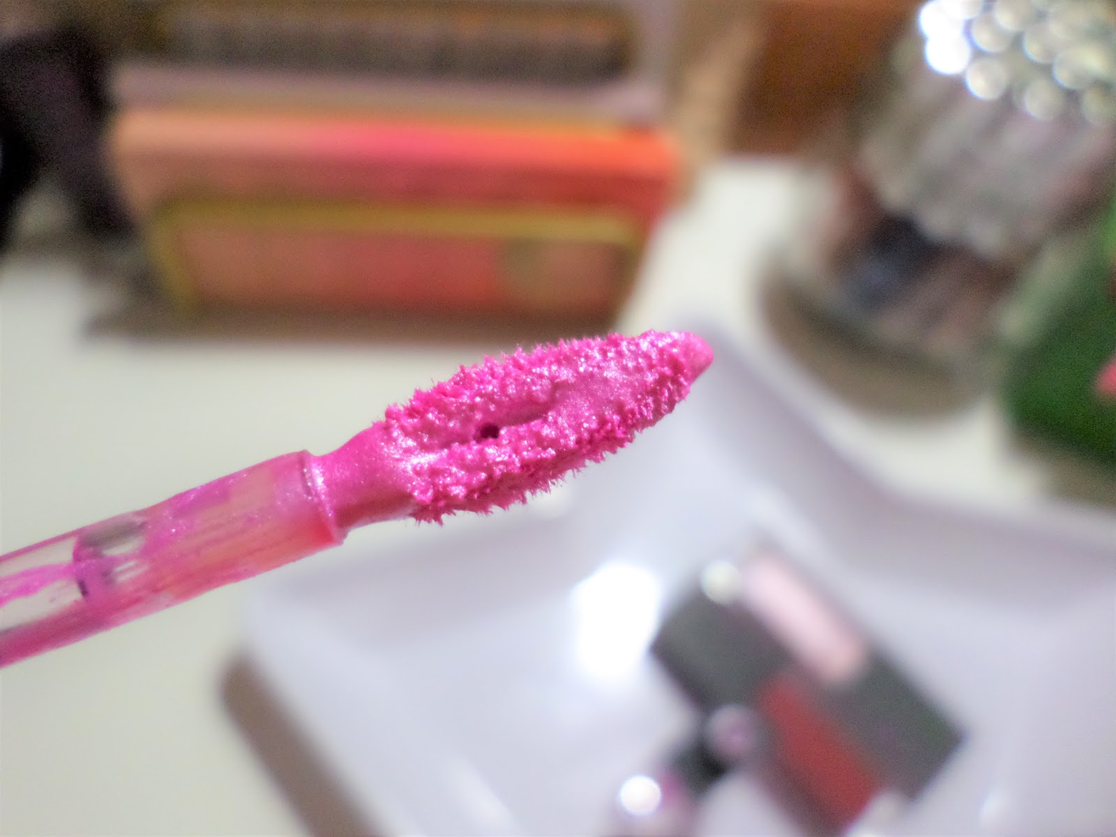 Lique Cosmetics: Matte And Metallic Liquid Lipstick Review | Ivey and Marc