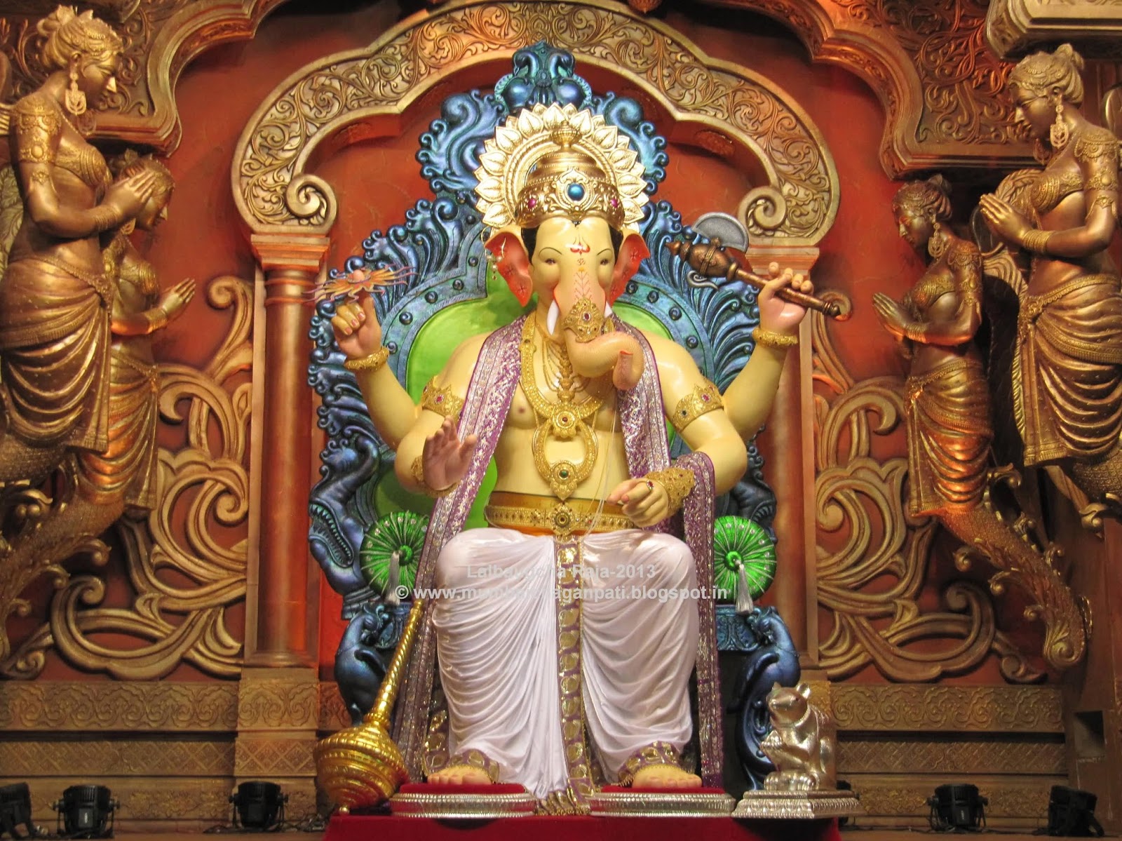 Mumbai Cha Ganpati: Lalbaug Cha Raja-2013