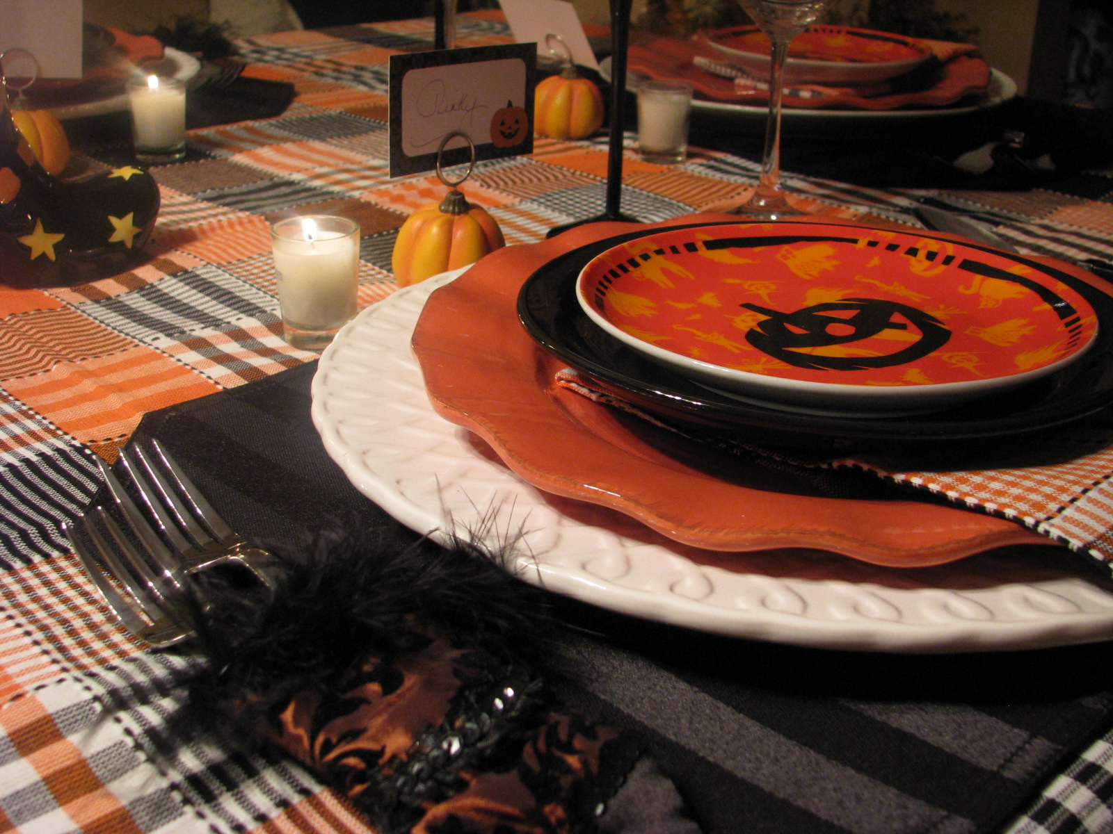 Designs by Pinky: ~~~A BeWITCHing Table!!!~~~