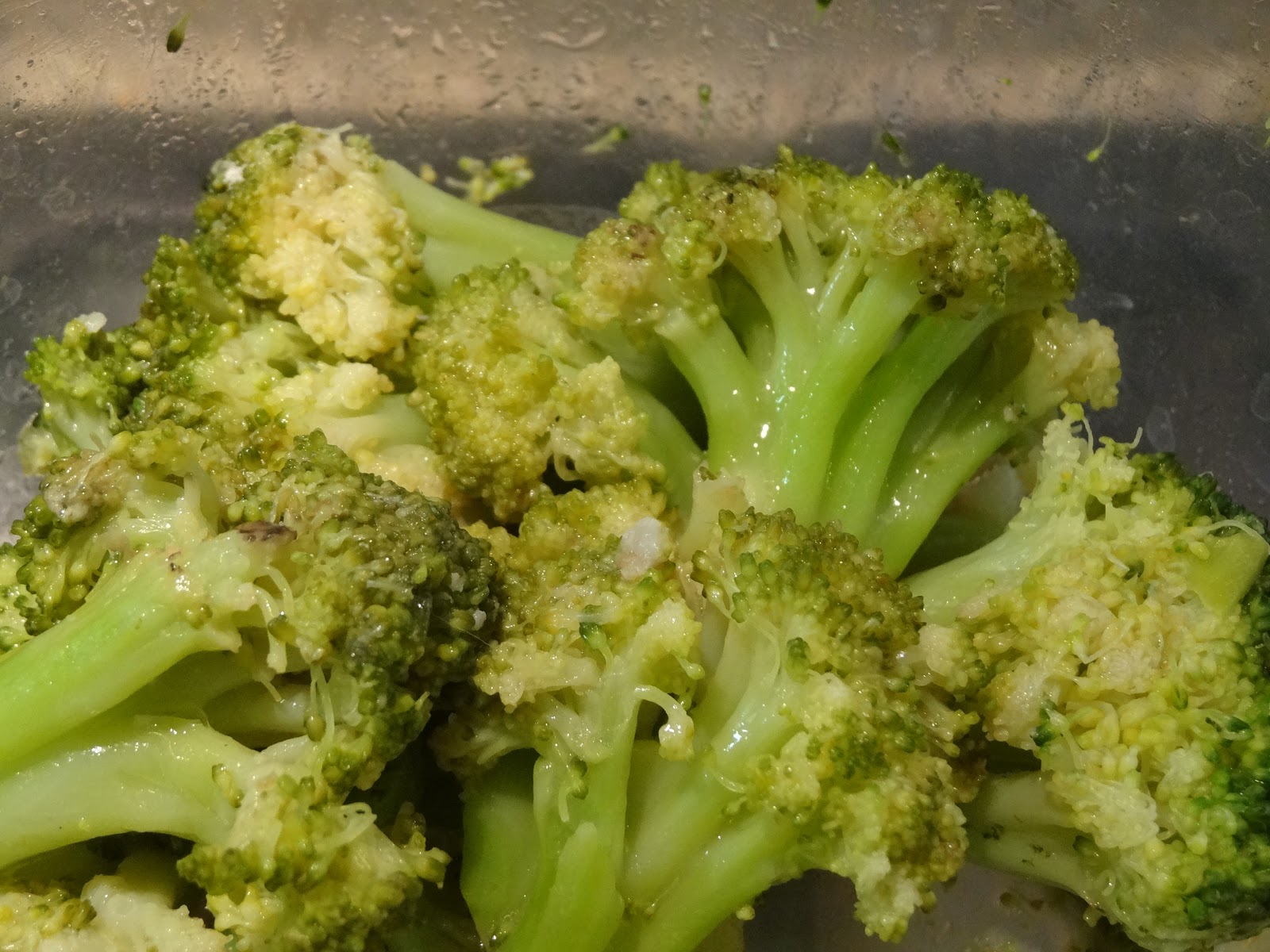 Once-a-Month Chef: Steamed Broccoli with Lemon Butter
