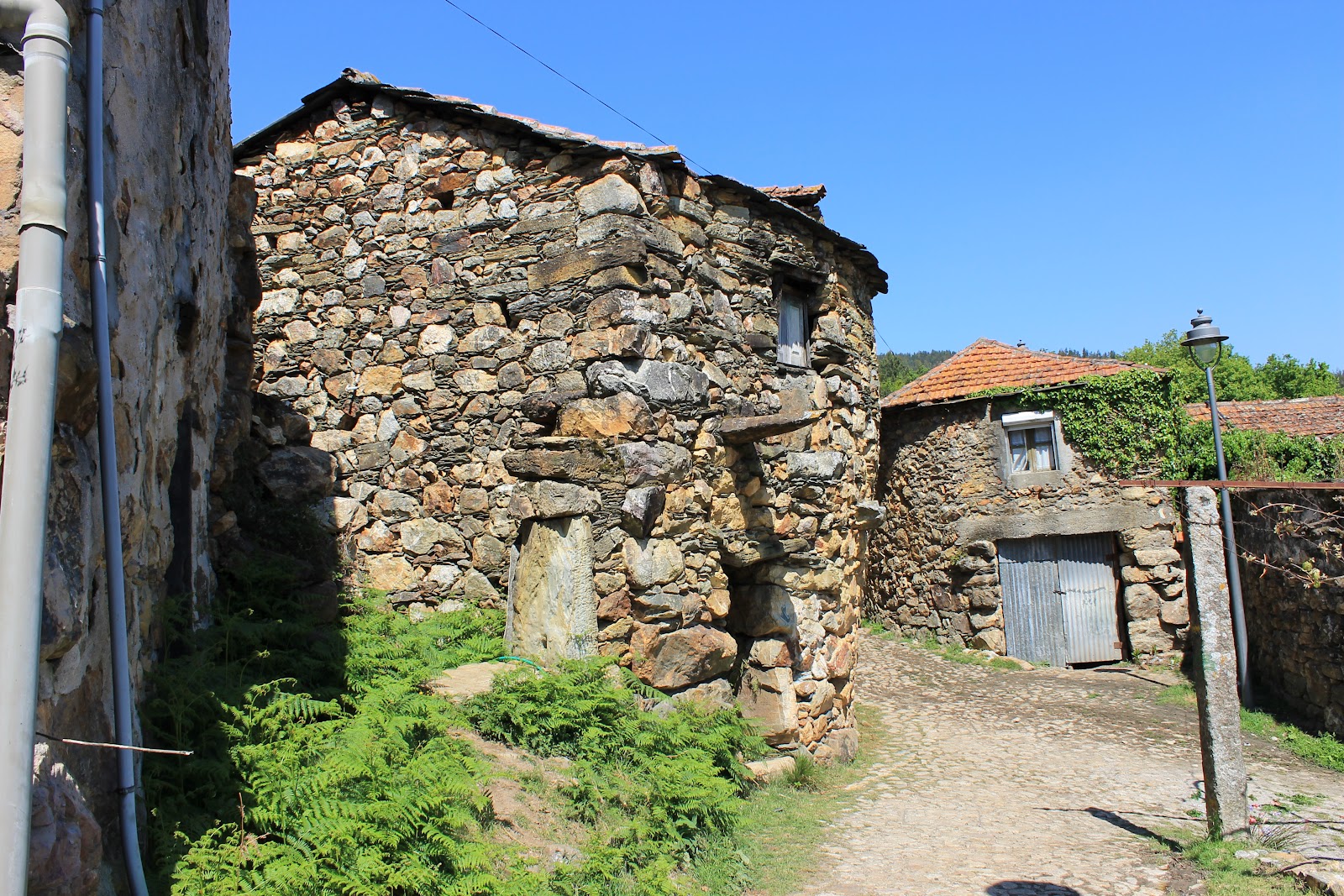 About Portugal: Aldeia de Couce (Valongo)