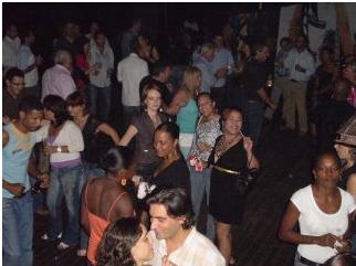 Menina de Angola: A noite de Luanda