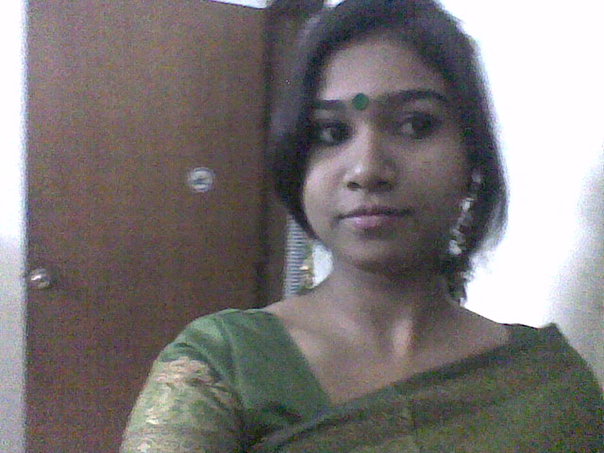 Aisha Kanwal- Hot Babe | Pixdesi4in