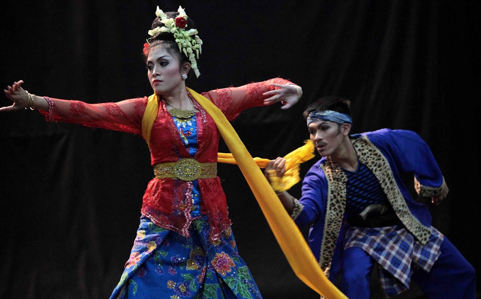 Tari Ketuk Tilu, Tarian Tradisional Dari Provinsi Jawa Barat - Cinta ...