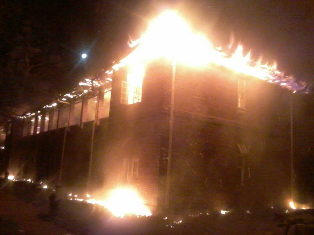 PLUMTREE HIGH SCHOOL ON FIRE newsdzeZimbabweNewsdzeZimbabwe