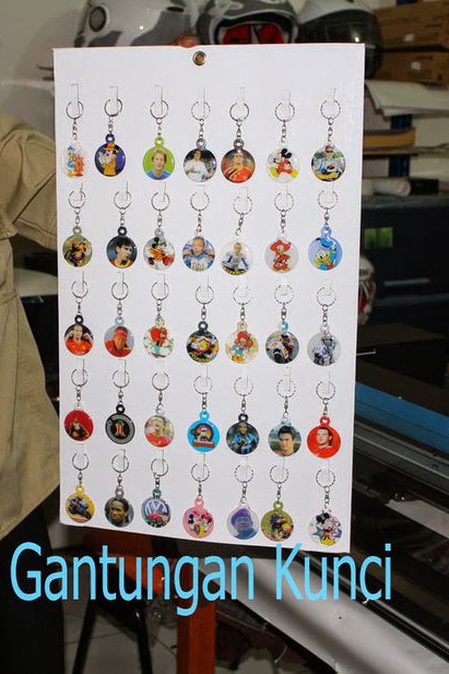 Gantungan Kunci Menggunakan Stiker Timbul/Resin/Doming by LeMuel ...