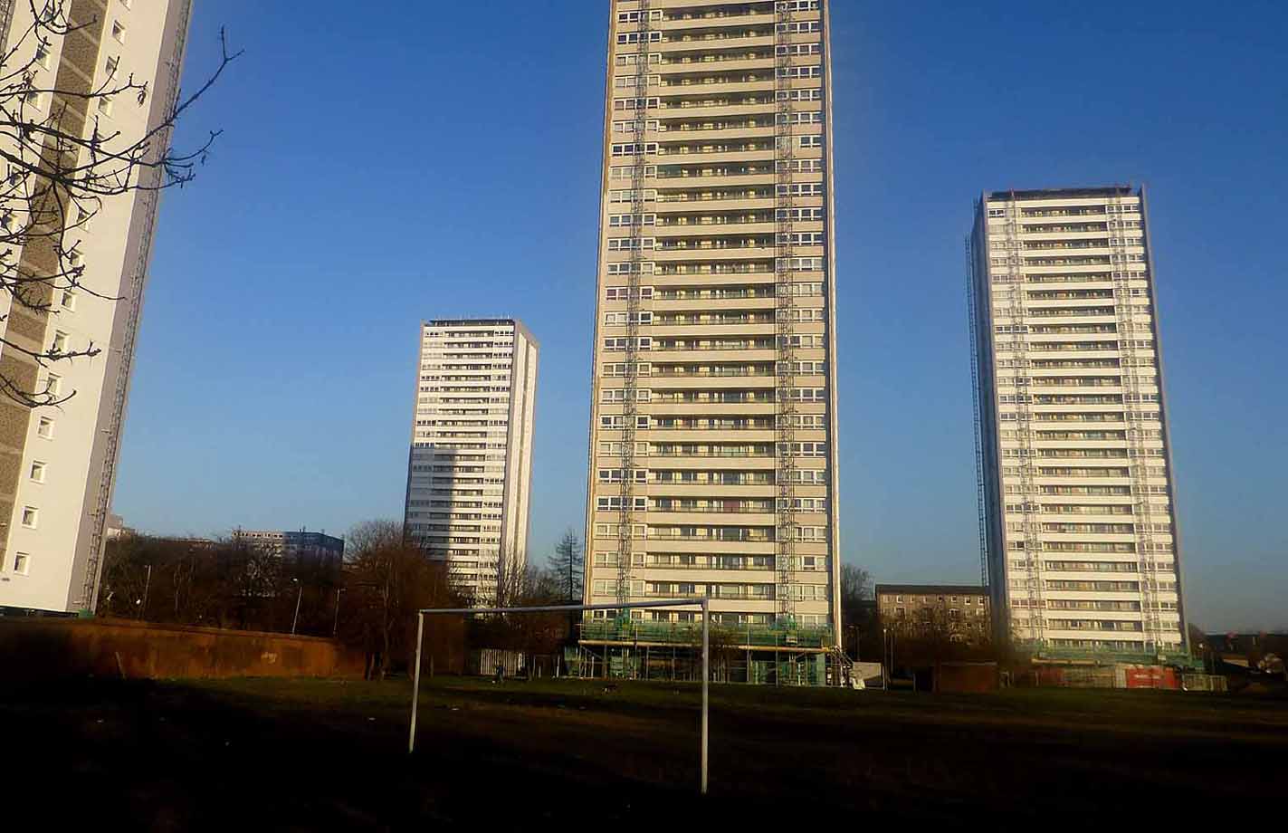 Alex and Bob`s Blue Sky Scotland: Glasgow. The City Of Towers.