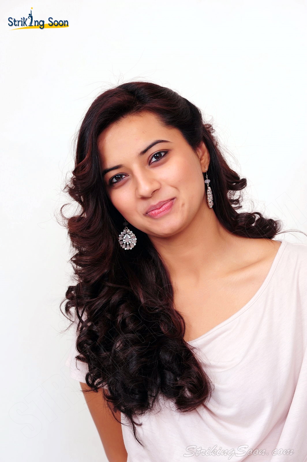 Isha Chawla Photoshoot Images « strikingsoonofficial