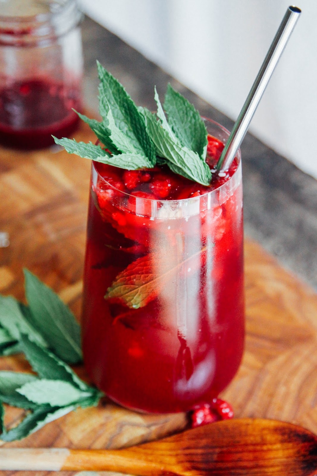 JUICY ELIXIR with PINEAPPLE, MINT, RASPBERRY + BEET | This Rawsome ...
