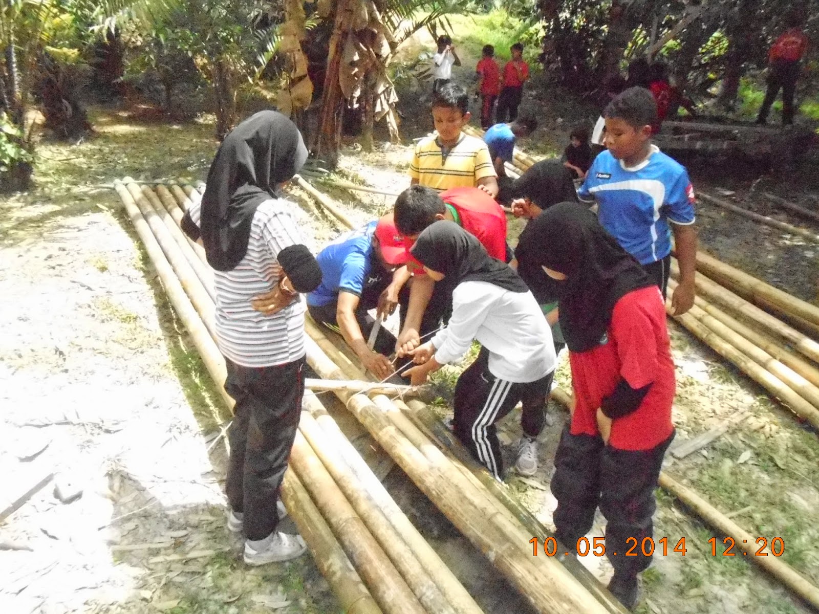 KELA ADVENTURE CAMP: MEMBINA RAKIT BULUH