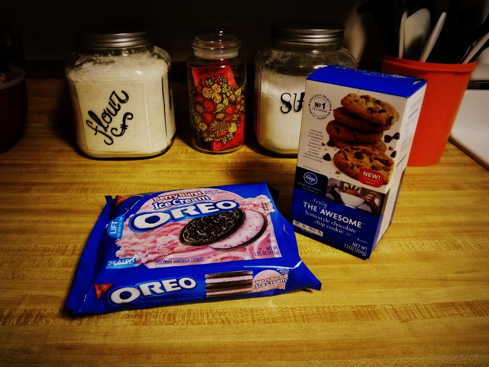 Albert Eats: Berry Burst Ice Cream Oreos