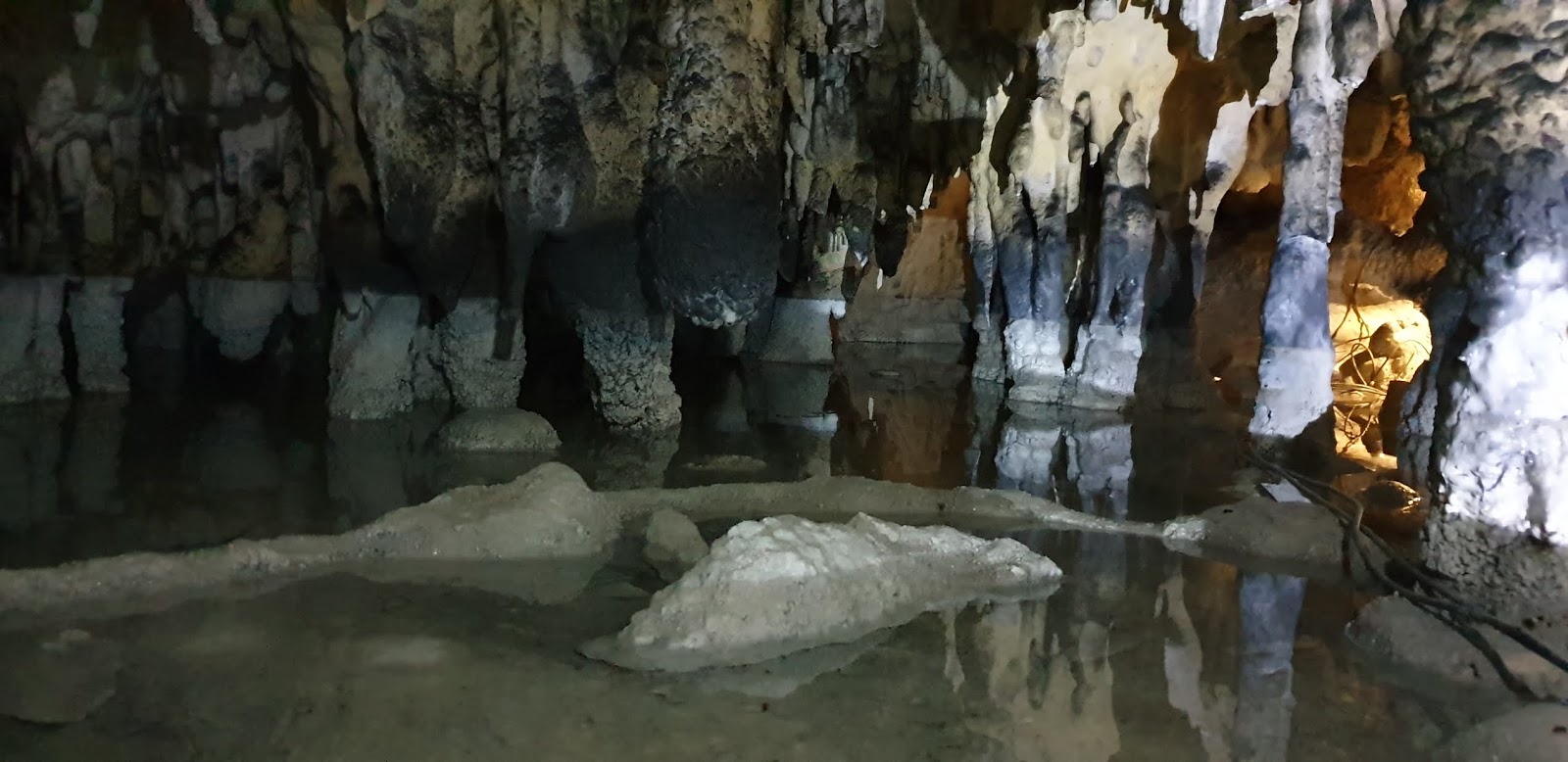 Pasionati de frumos !: Cheile Șugău - Peștera Tunel - Peștera Munticelu ...