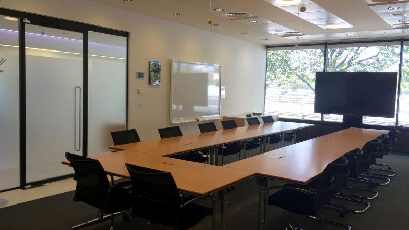 Imperative Conference Room Facilities Must Have In Corporate Event!