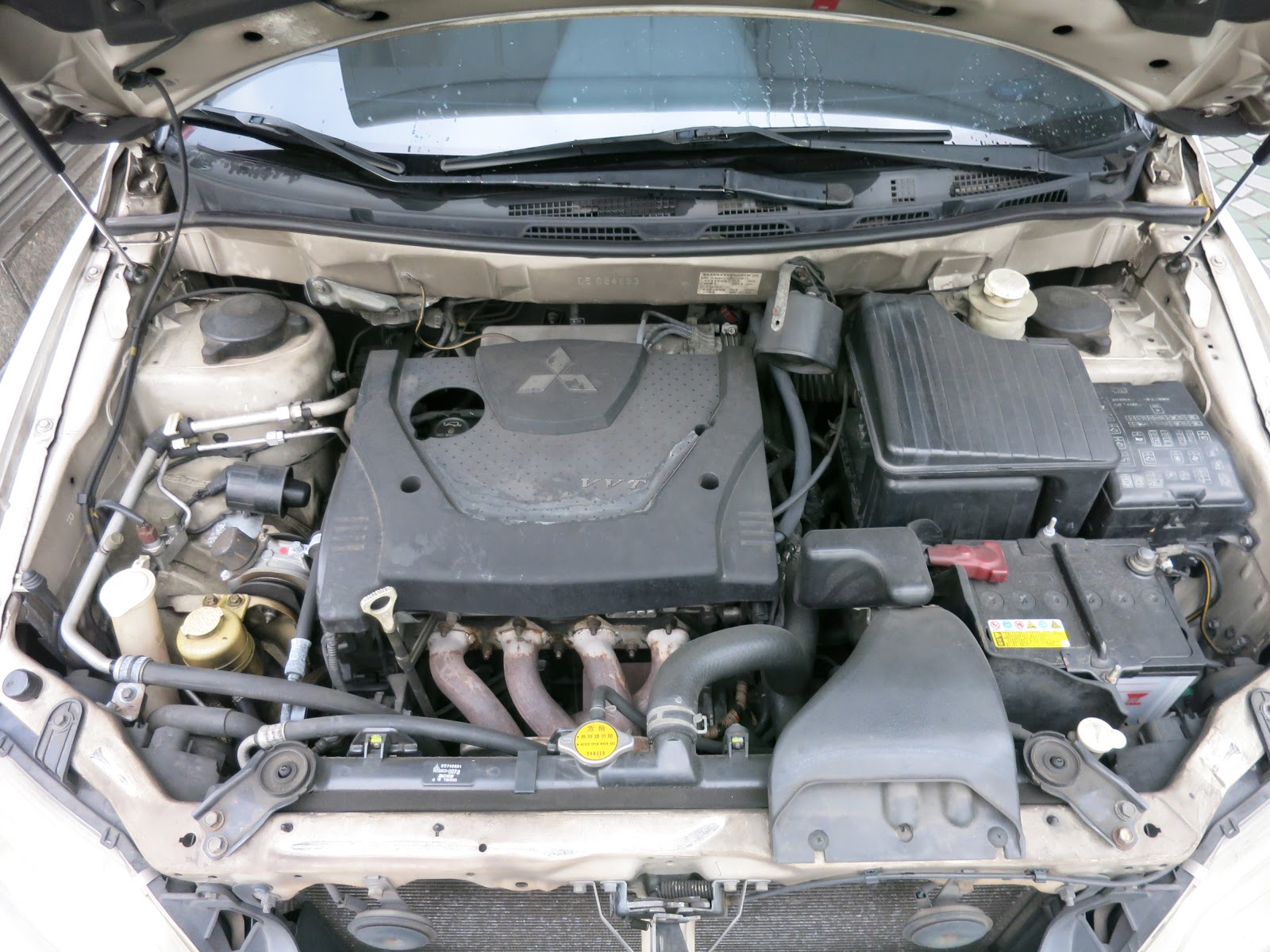 兜風歡樂時光: 2003 MITSUBISHI SAVRIN