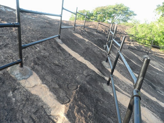 Uncommon Paths: Thonigala Rock Inscriptions