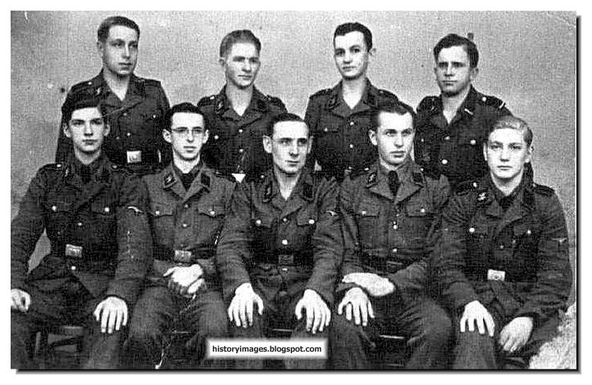 HISTORY IN IMAGES: Pictures Of War, History , WW2: Waffen SS: WW2 Elite ...
