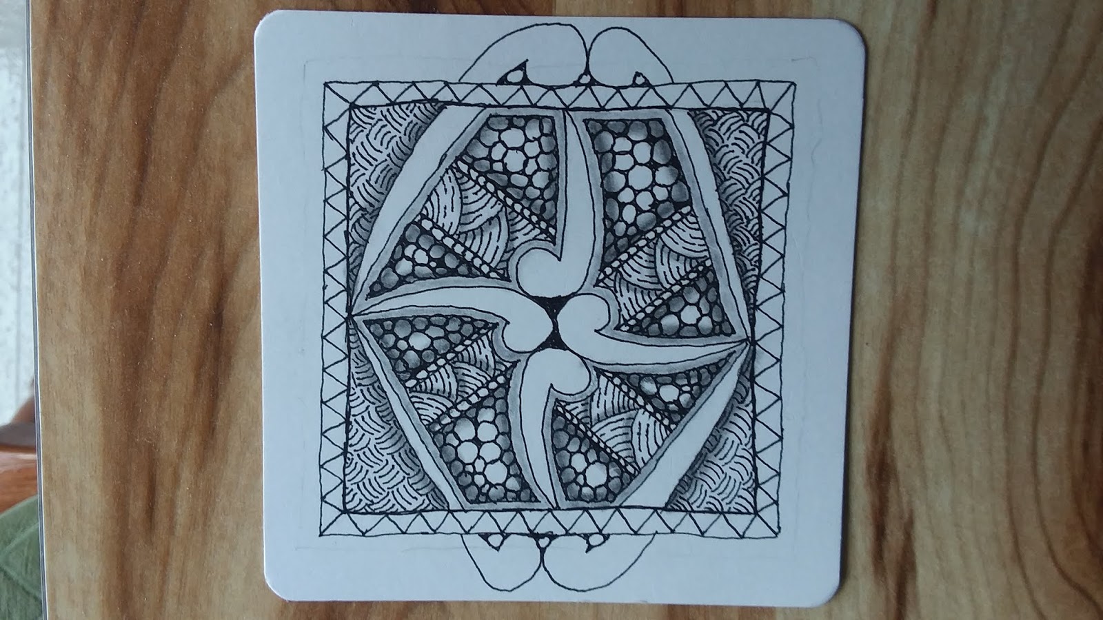 Tangles and More: More traditional Zentangle® art: Dingbatz and Dingsplatz
