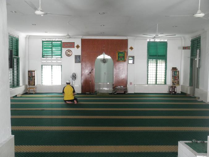 SENI LAMA MELAYU (MALAY OLDEN ART): Surau (Small praying hall of) Al ...