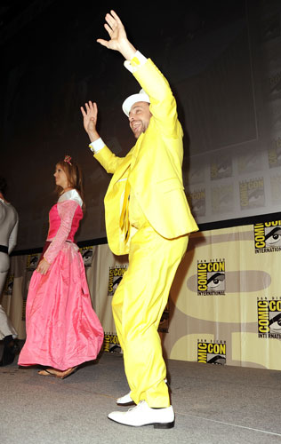 Celebrity Fashion Disasters: Worst Fashion Ever!