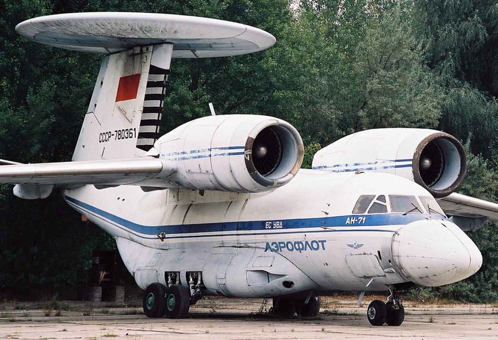 FDRA - Fuerza Naval: Aviación naval: AWACS embarcado Antonov An-71 (URSS)