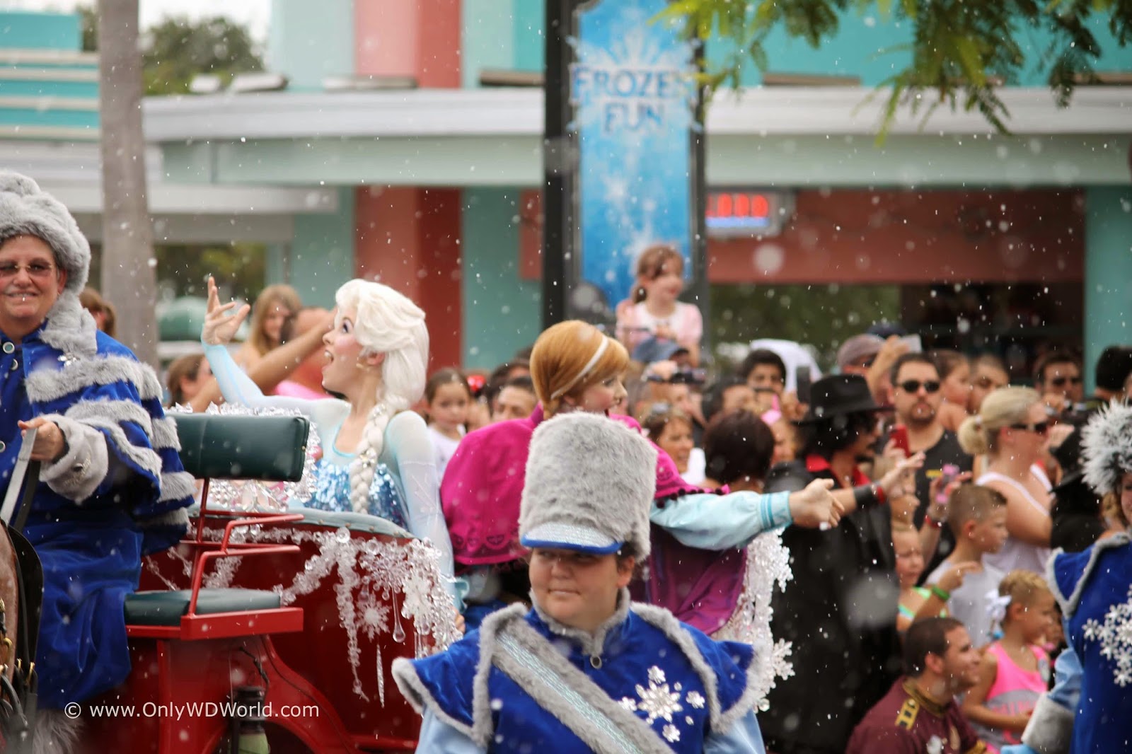 Frozen Summer Fun - Anna and Elsa's Royal Welcome | Disney World Blog ...