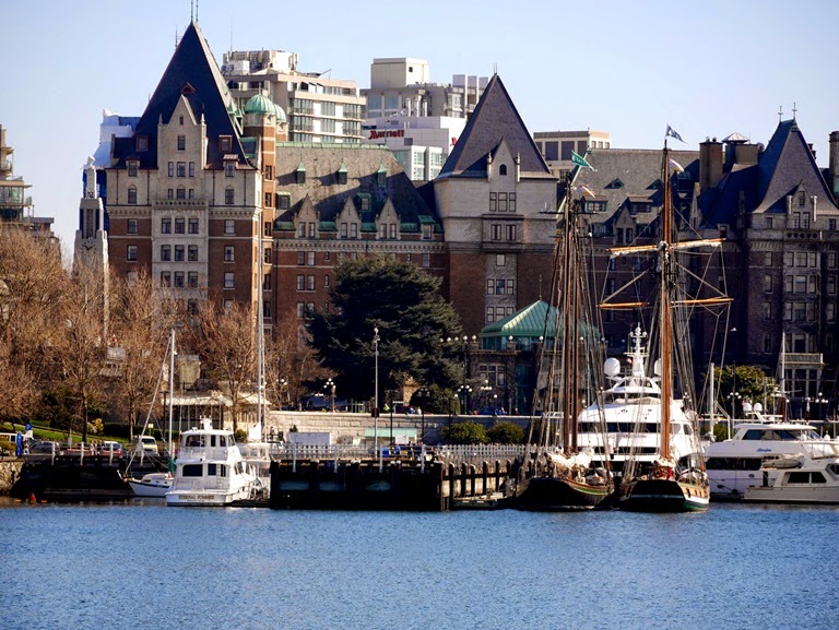Fabric Paper Thread: Victoria's Inner Harbour