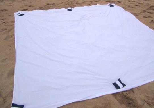 everything LEB: DIY Beach Towel Weights