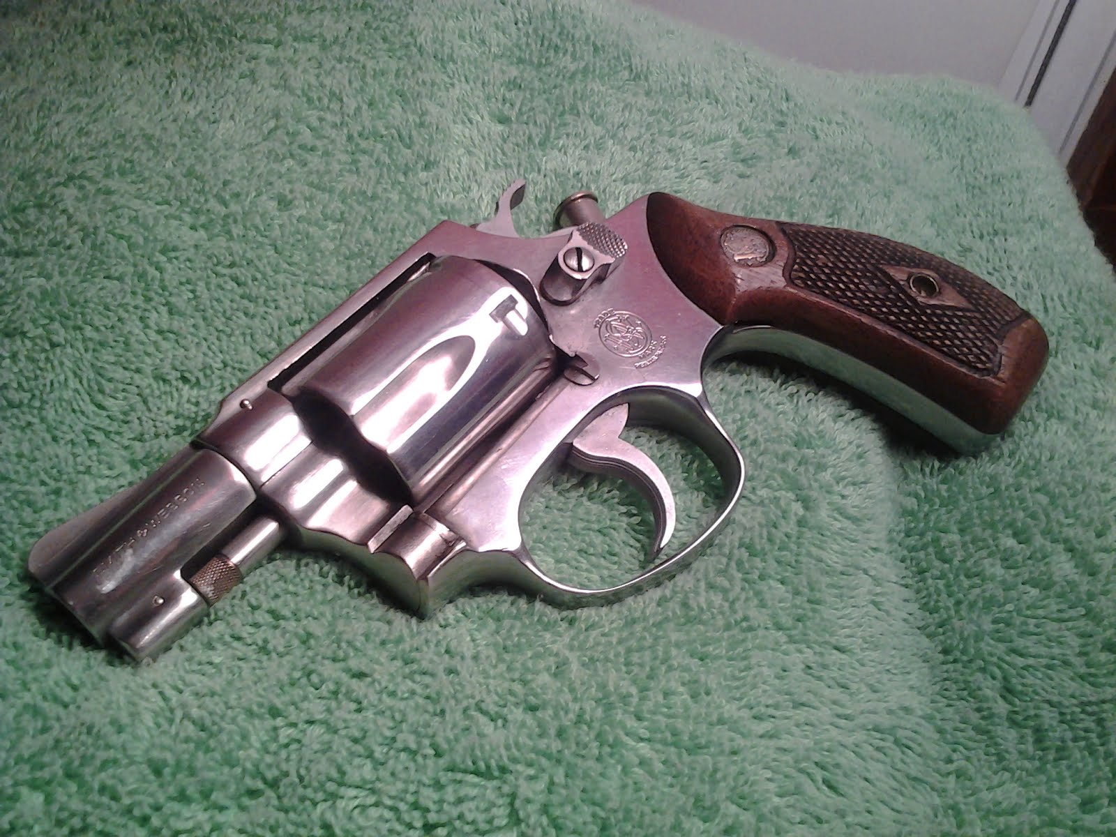 Michad's Shooting Bench: Great Firearms: The Smith & Wesson Model 60 ...