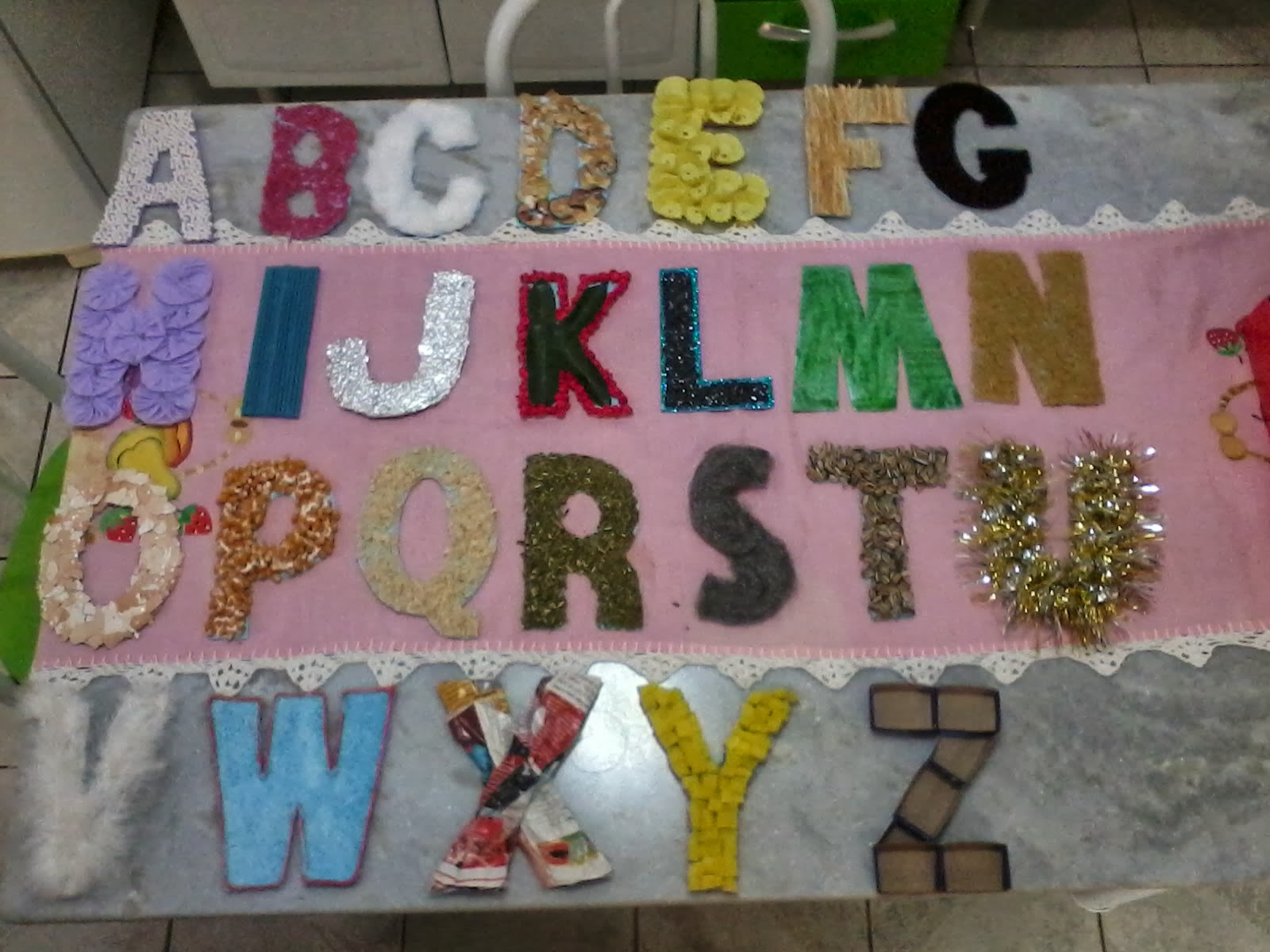 Brincando e Descobrindo: Naiara Letícia - Alfabeto de Textura