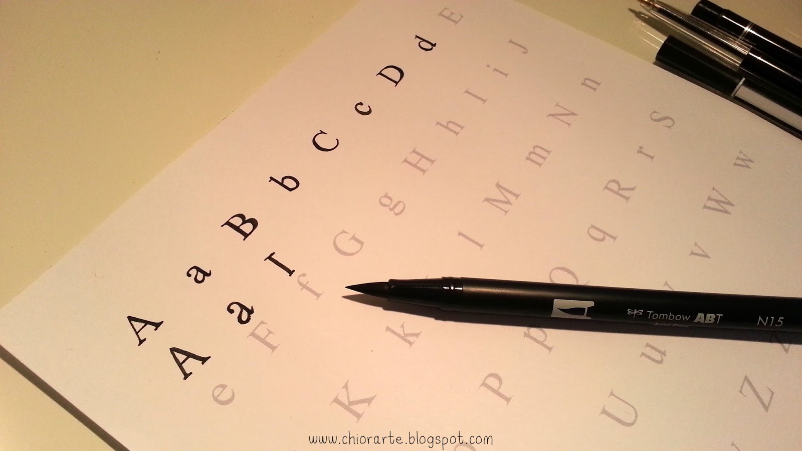 LETTERING (per principianti) #2 | Come simulare un font a mano libera ...