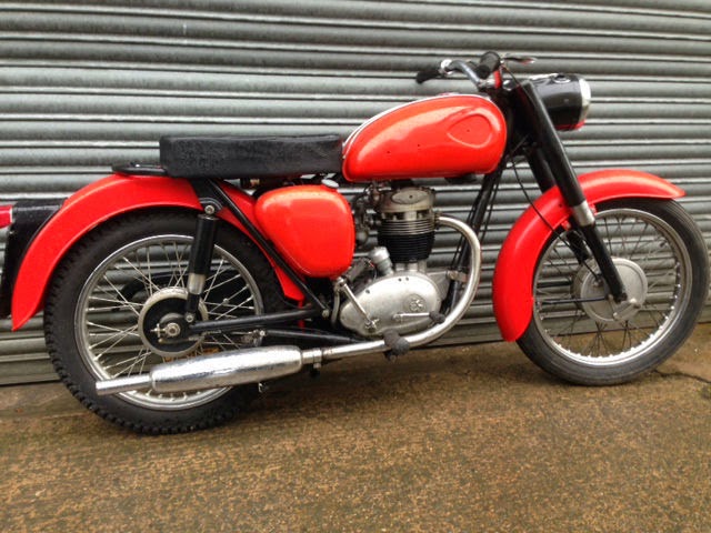 Motorcycle Restoration Projects UK: BSA B40 350cc