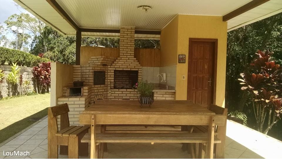 ÁREA COM CHURRASQUEIRA RÚSTICA: 33 IDEIAS PARA TE INSPIRAR