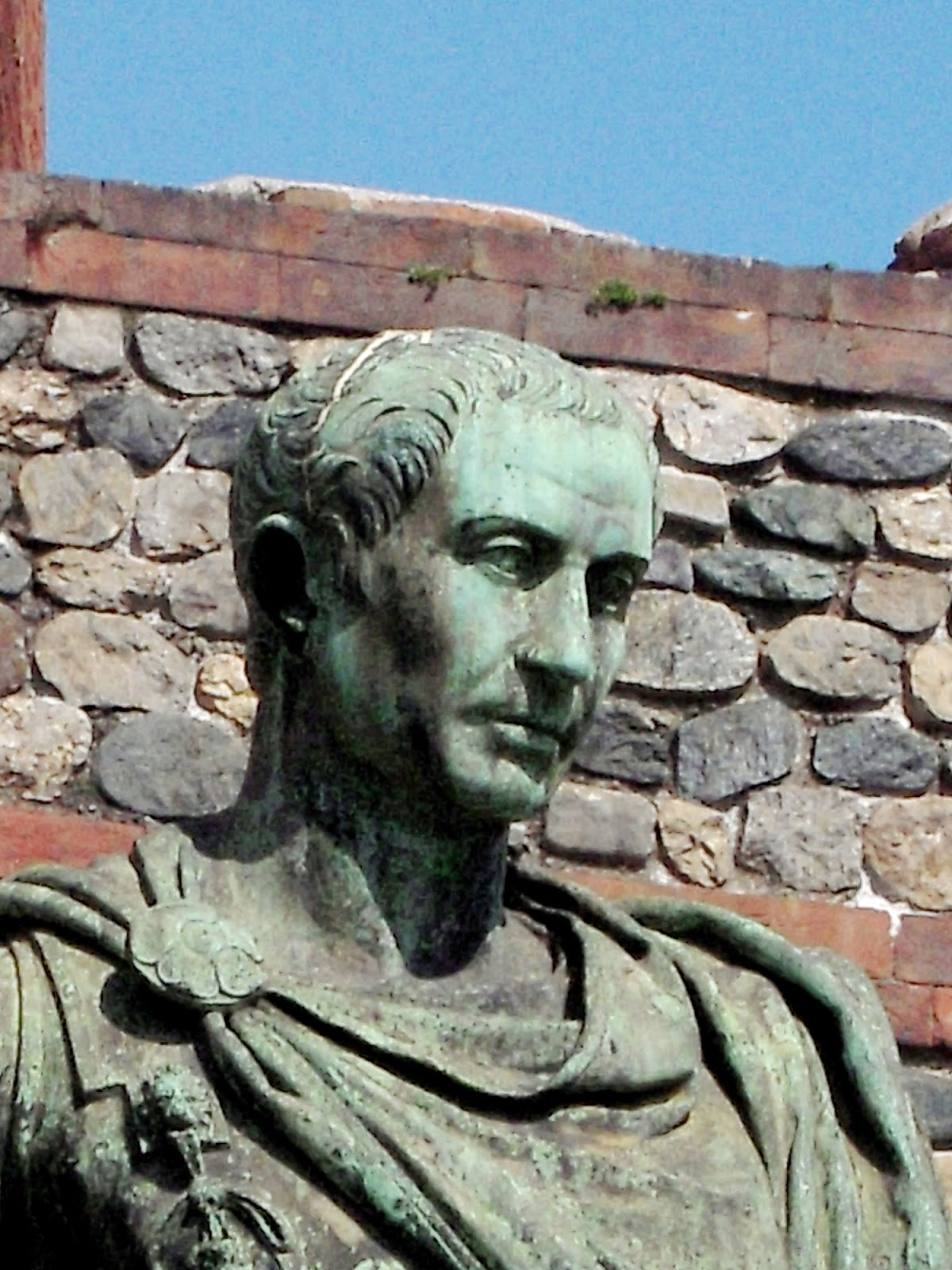 Stretching the Boundaries: Giulio Cesare