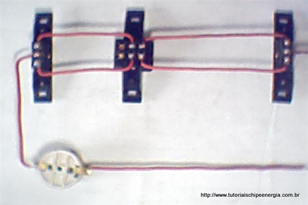 Four Way controle de uma lâmpada com vários interruptores