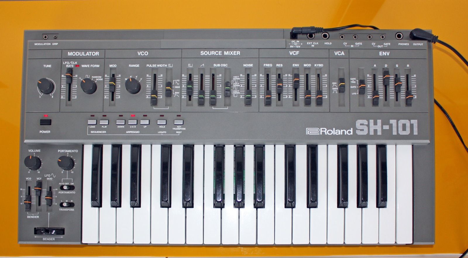 MATRIXSYNTH: Roland SH-101