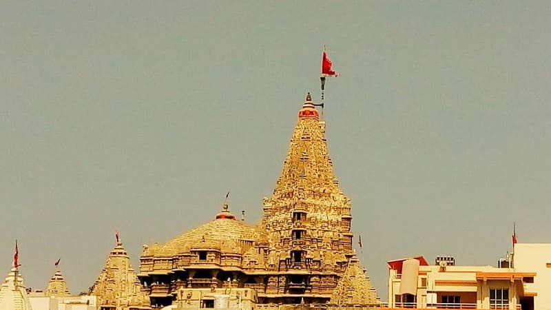 Dwarkadhish Temple: Dwaraka General Information - Explore India Tourism