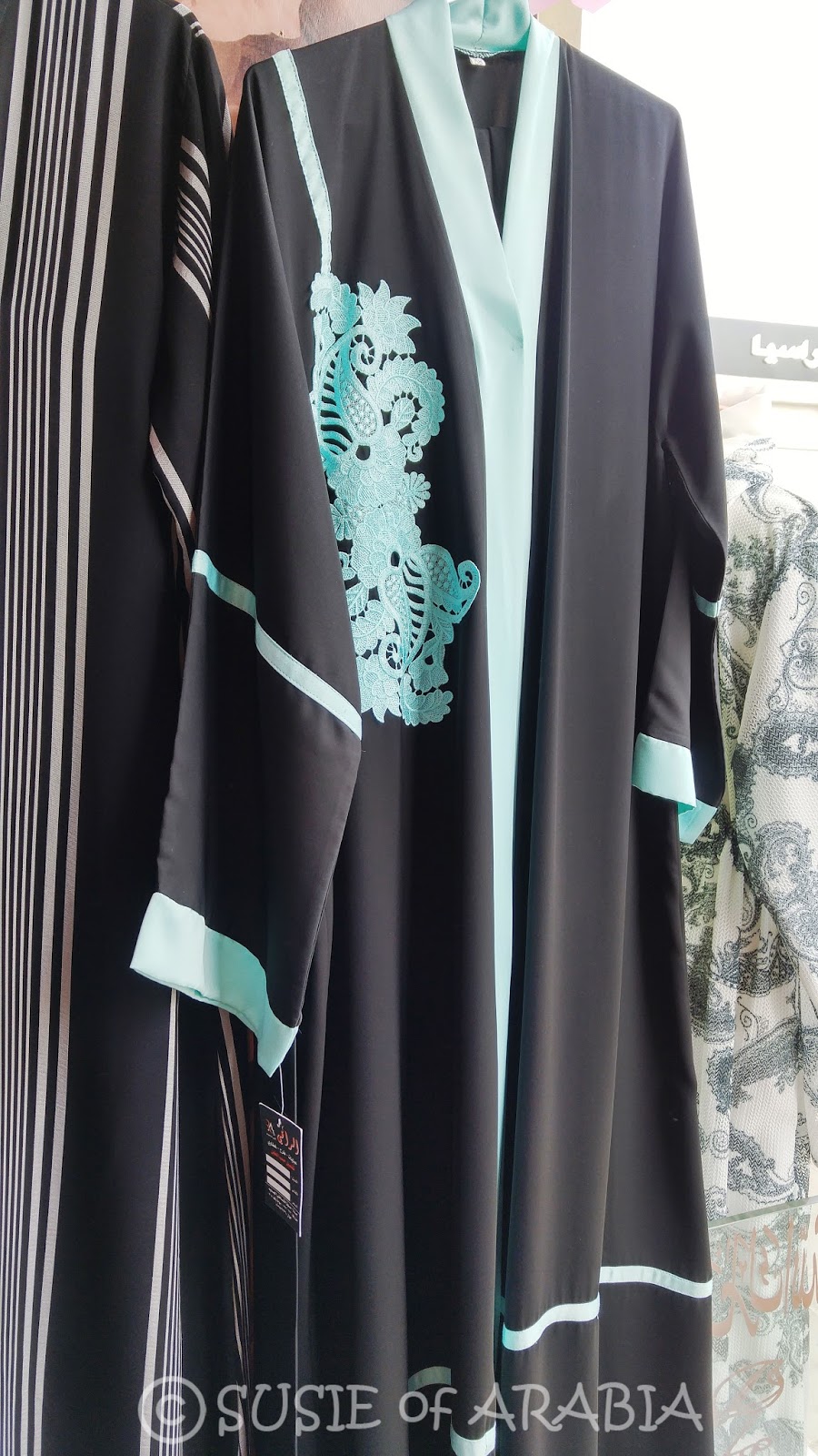 SUSIE of ARABIA: Abaya Fashions in Jeddah