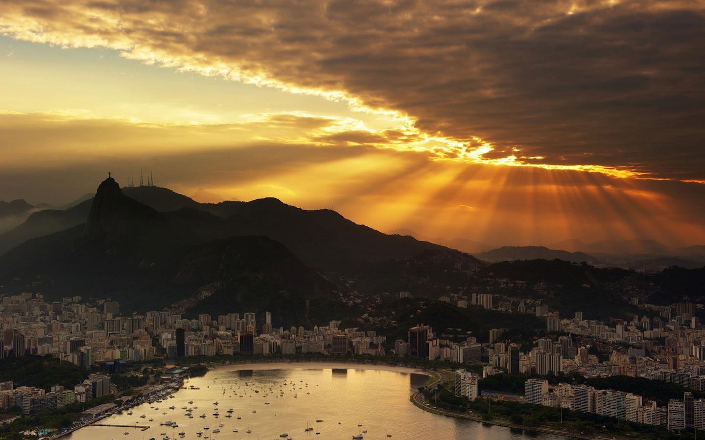 Amazing World: Rio de Janeiro in the Morning